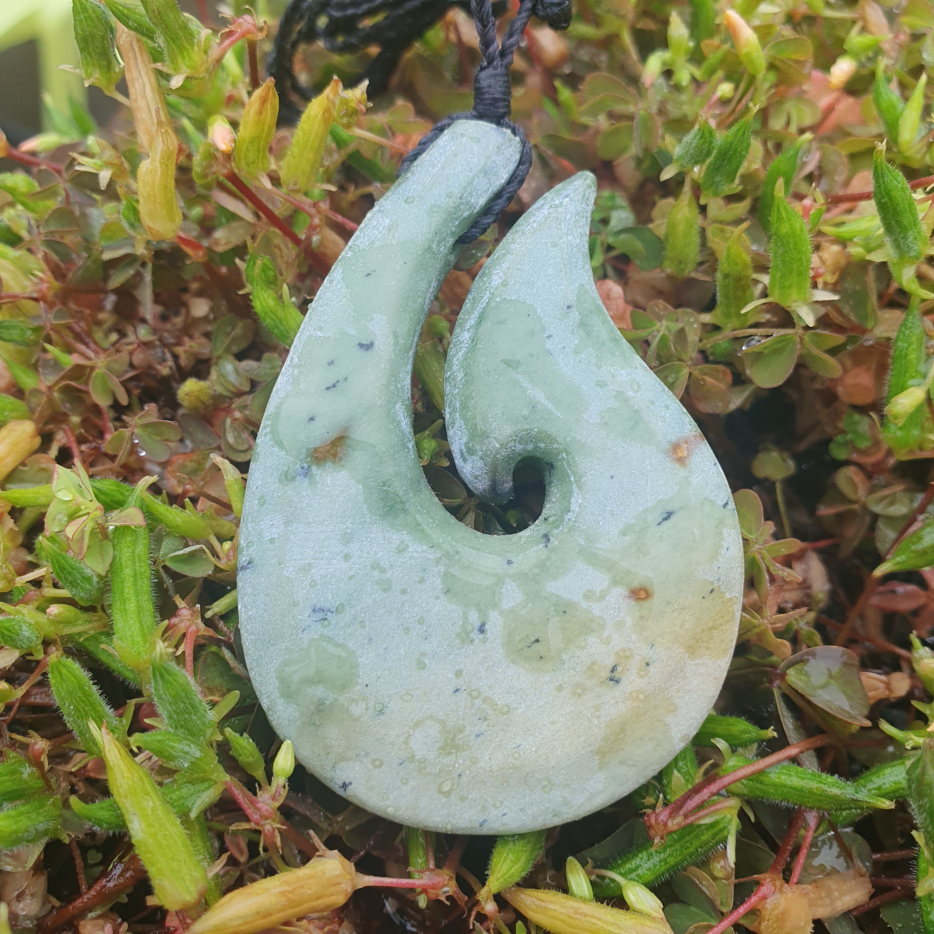 Hei Matau/Fish Hook – 10 Hearts 1 Soul